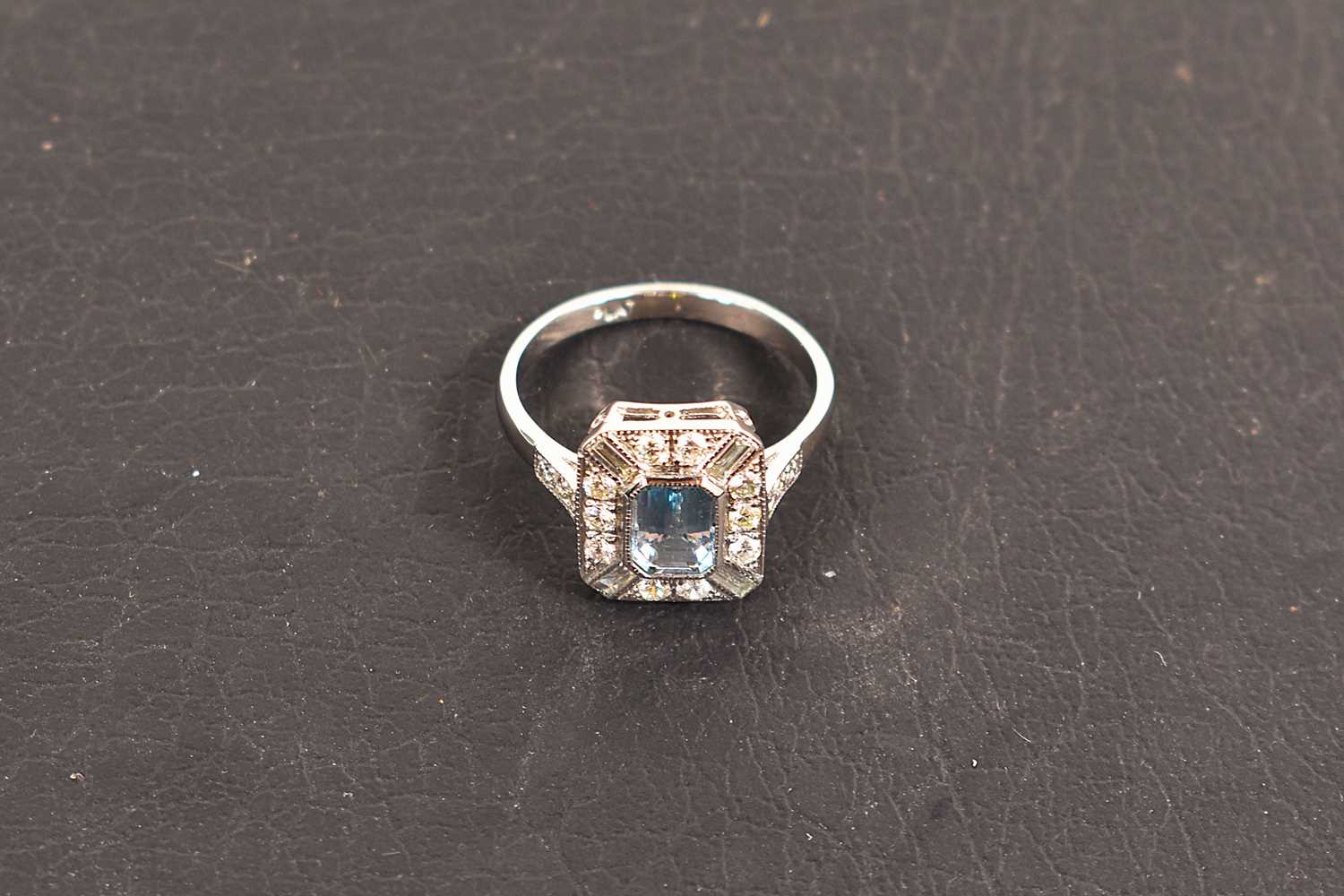 Lot 121 - An Art Deco platinum, diamond and aquamarine